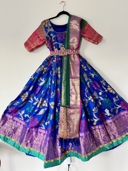 PunarviAuthentic|PreLoved|SustainableBeautiful traditional long frock ...